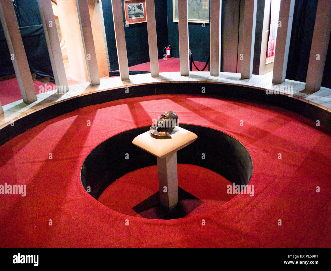 Stalins death mask hi-res stock photography and images - Alamy