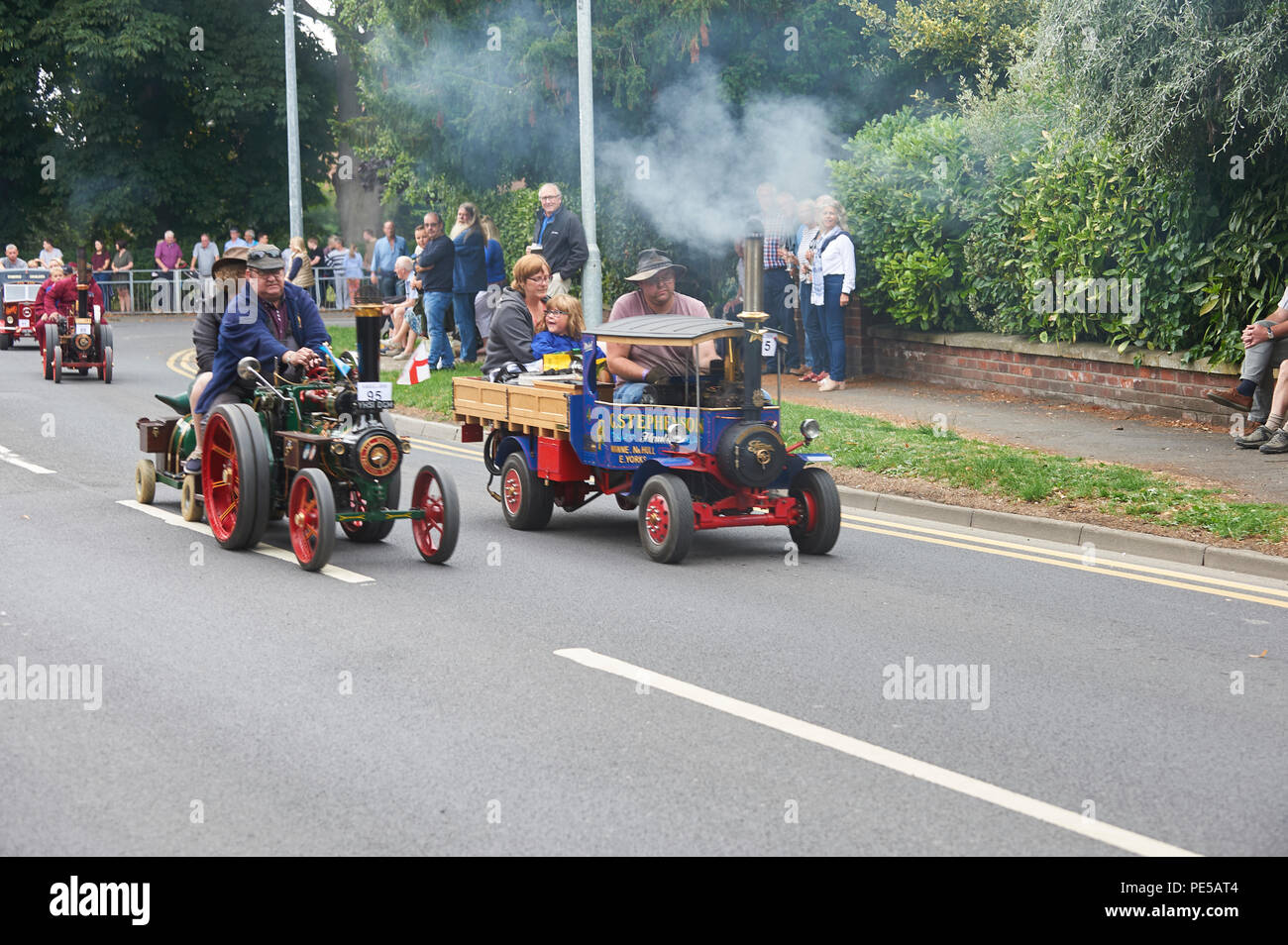 Miniature Steam Engines on the Road Run Through Driffield East ...