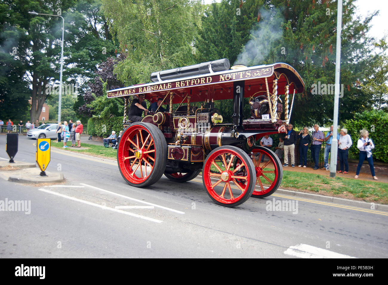 Showmans Steam traction engine on the Driffield steam rally "road run ...