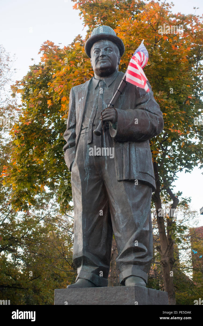 Lou costello memorial park hi-res stock photography and images - Alamy