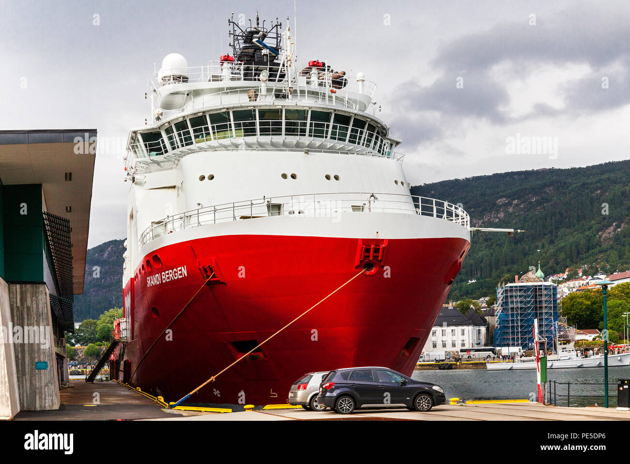 Offshore AHTS anchor handling tug supply vessel Skandi Bergen (built ...