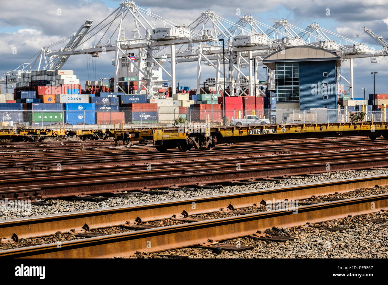 Rail way tracks at Port of Seattle terminal Stock Photo - Alamy