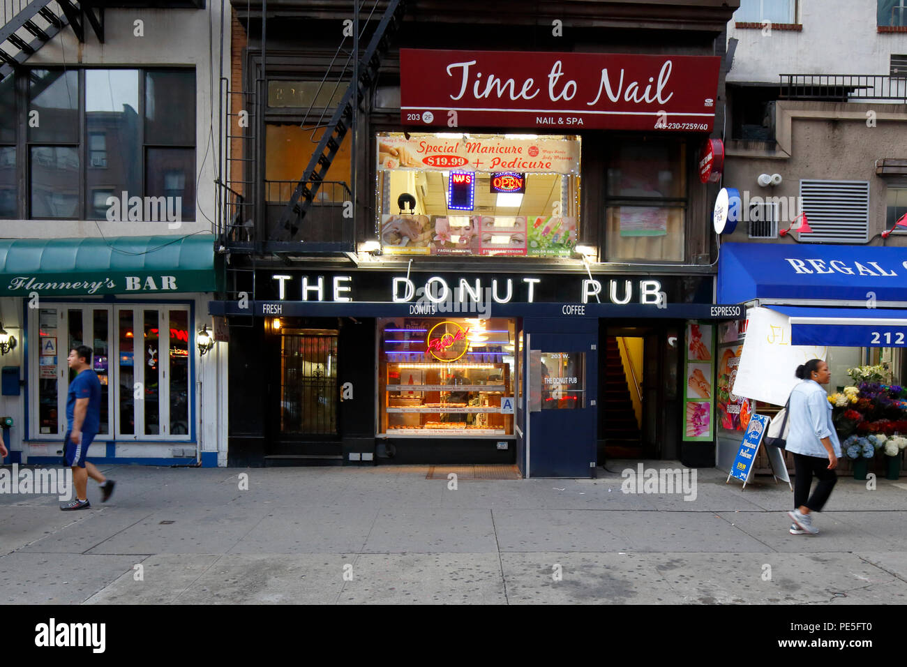 Donuts new york hi-res stock photography and images - Alamy
