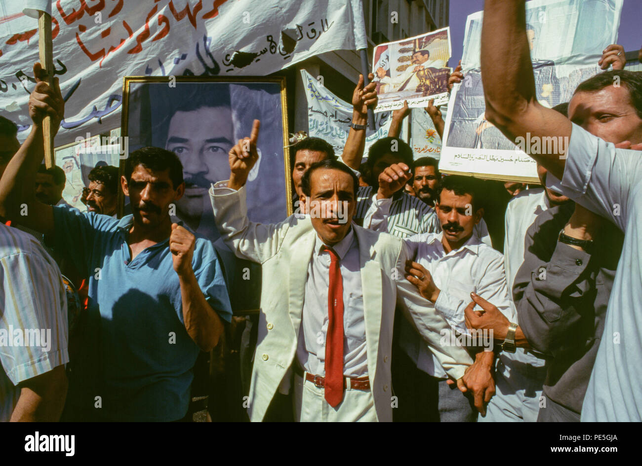 Saddam hussein propaganda hi-res stock photography and images - Alamy