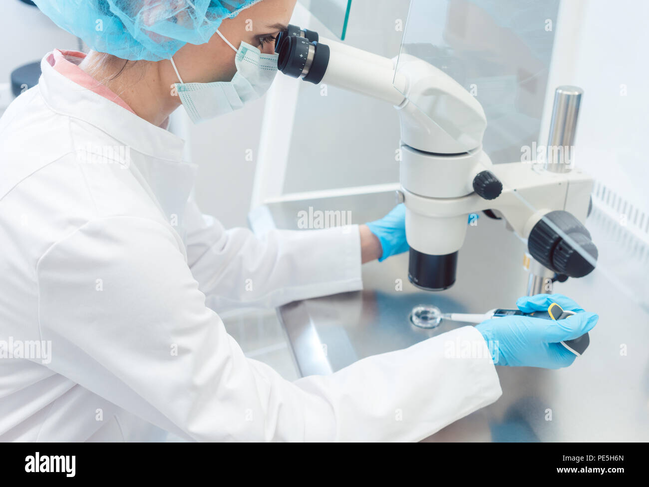 Doctor or scientist working on biotech experiment in laboratory Stock ...