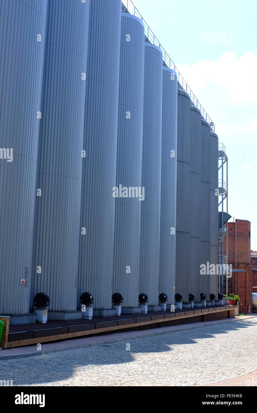 Beer storage tanks hi-res stock photography and images - Alamy