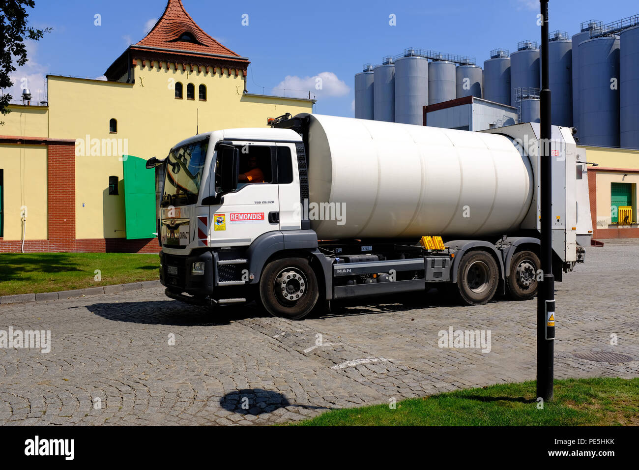 Beer tanker hi-res stock photography and images - Alamy