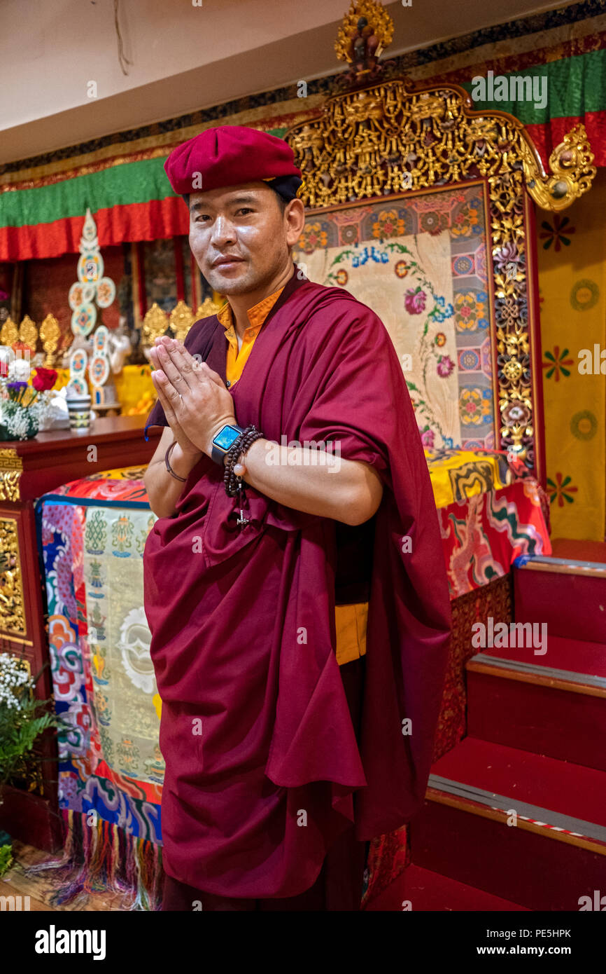 Bhutanese monk hi-res stock photography and images - Alamy