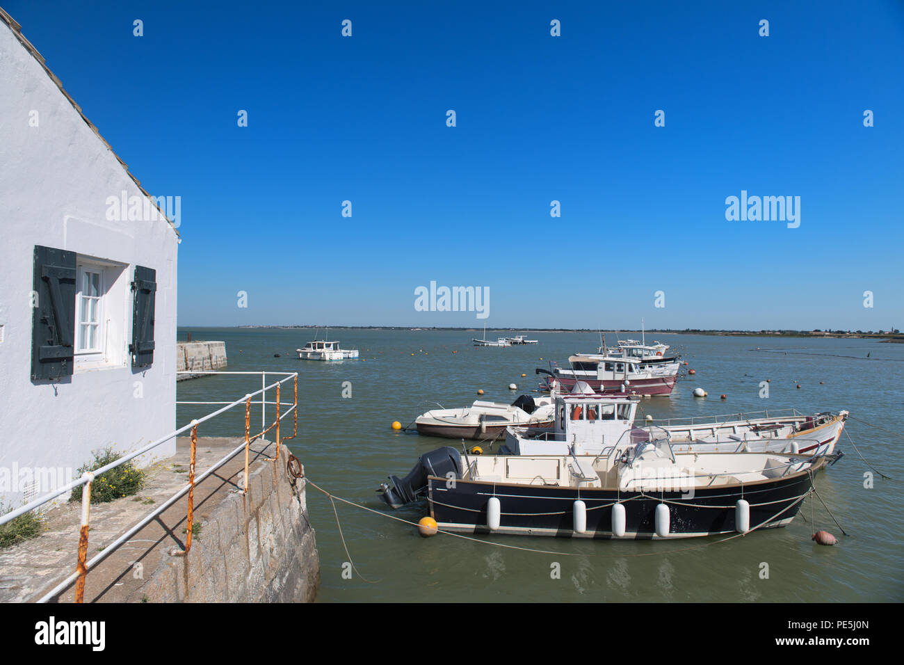 Loix village hi-res stock photography and images - Alamy