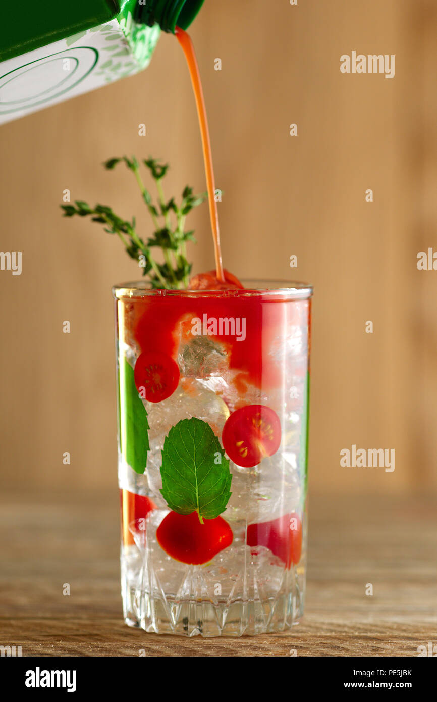 Pouring healthy green cocktail glass hi-res stock photography and ...