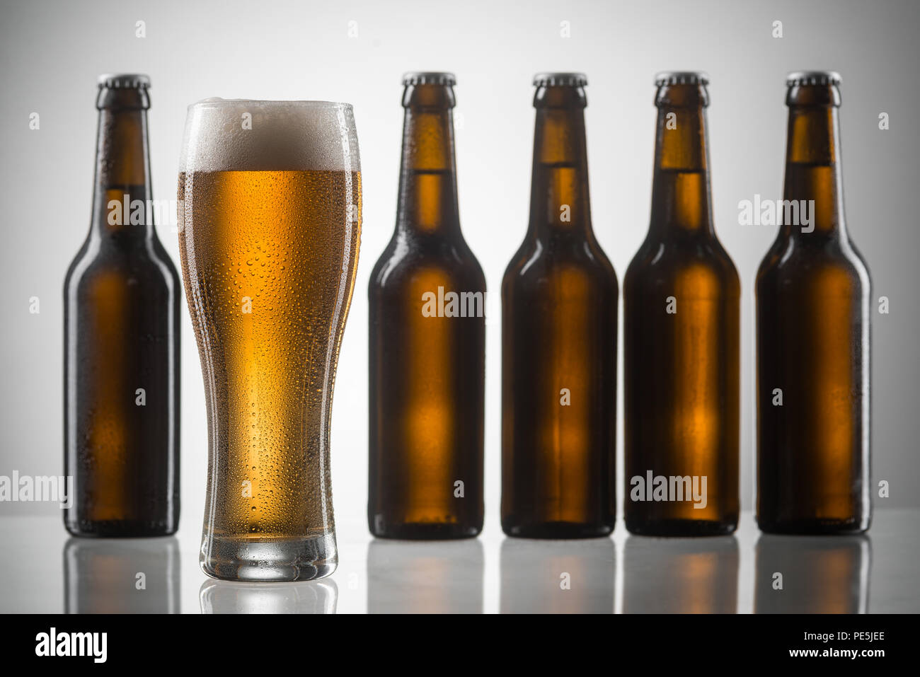 Chilled water drops texture hi-res stock photography and images - Alamy