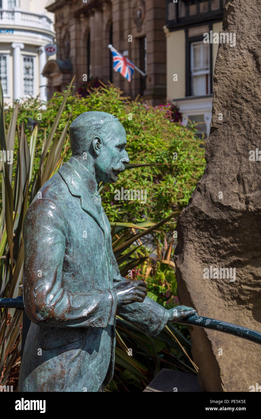 A statue of Elgar at Great Malvern, Worcestershire, England Stock Photo ...