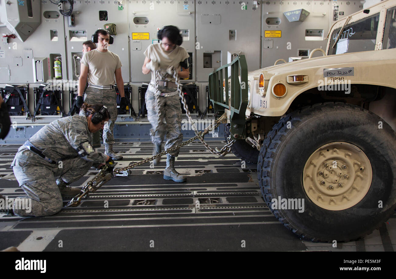 319th expeditionary signal battalion hi-res stock photography and ...