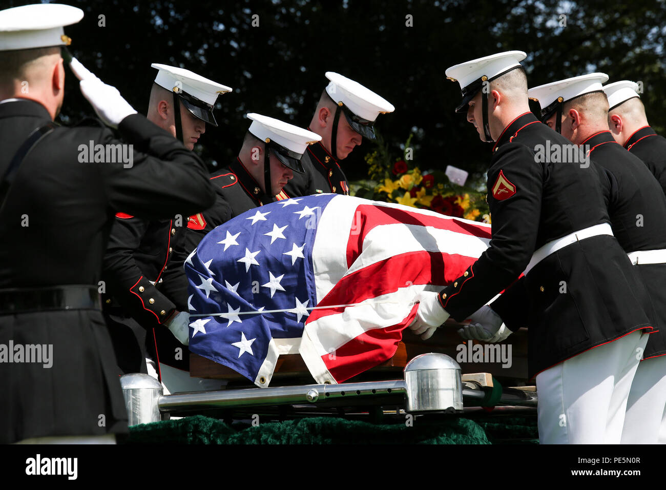 Marines from Marine Corps Barracks Washington, D.C., place 1st Lt ...