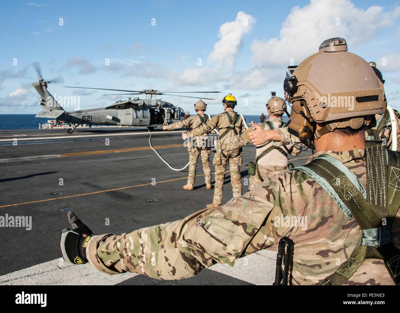 Members Of Explosive Ordnance Disposal Mobile Unit Eodmu 5 High ...