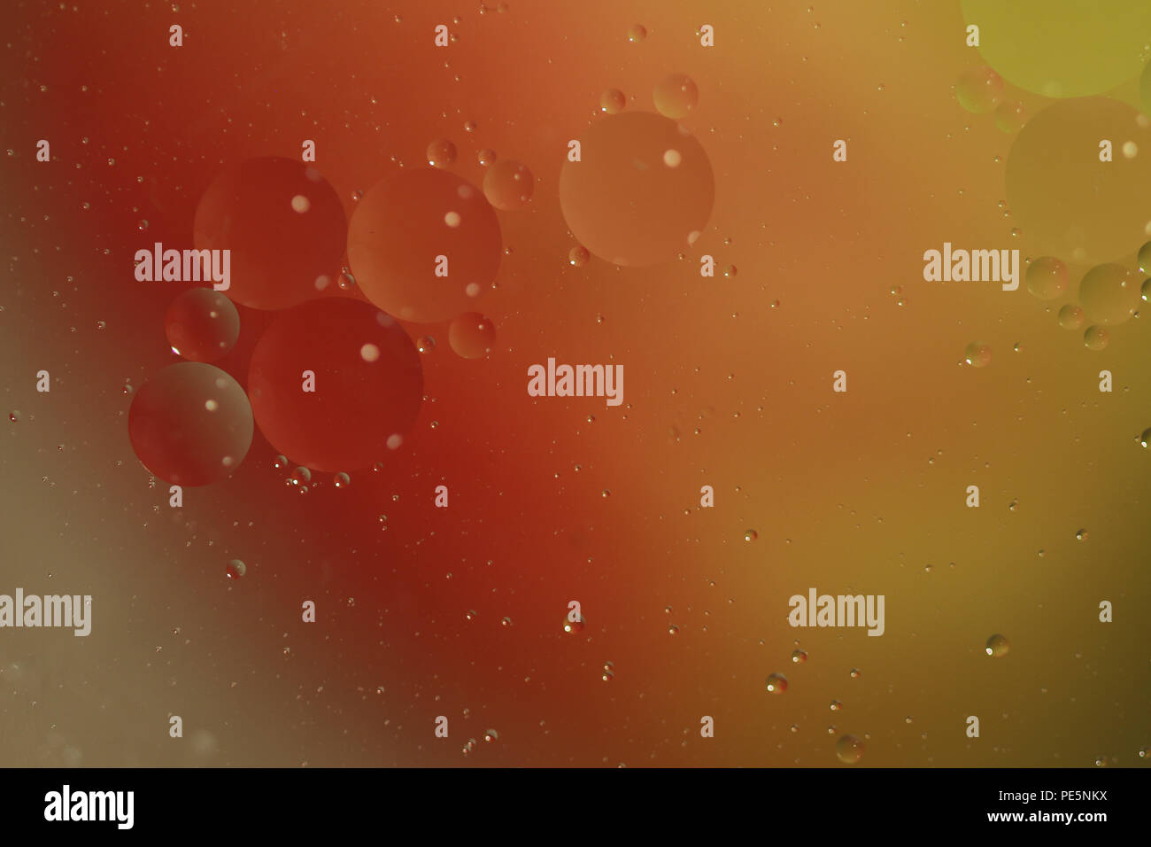 Oil bubbles in water Stock Photo - Alamy