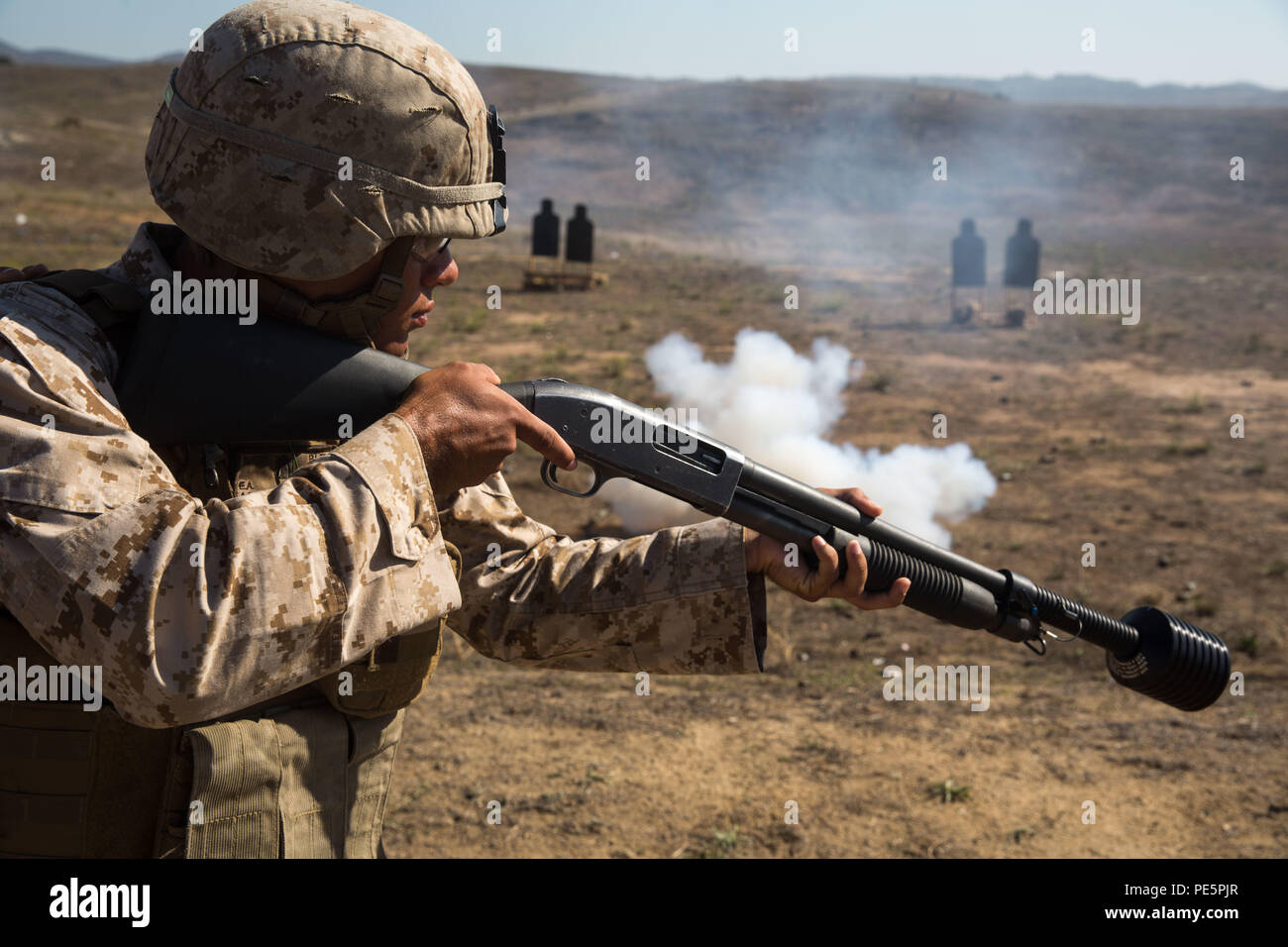 Flash bang grenade hi-res stock photography and images - Alamy