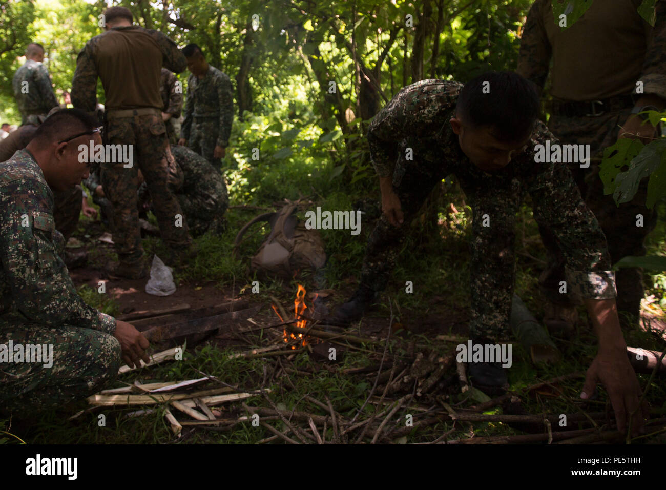 U.S. Marines with 3rd Reconnaissance Battalion and Philippine Marines, with 64th Reconnaissance ...