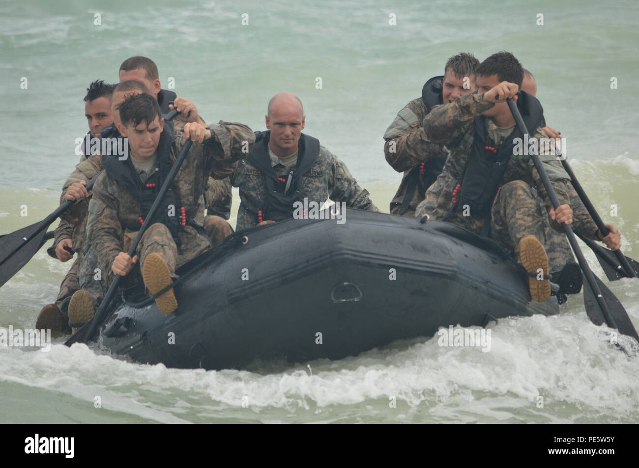 U.S. Army Soldiers from Troop C, 3rd Battalion, 4th Cavalry Regiment ...