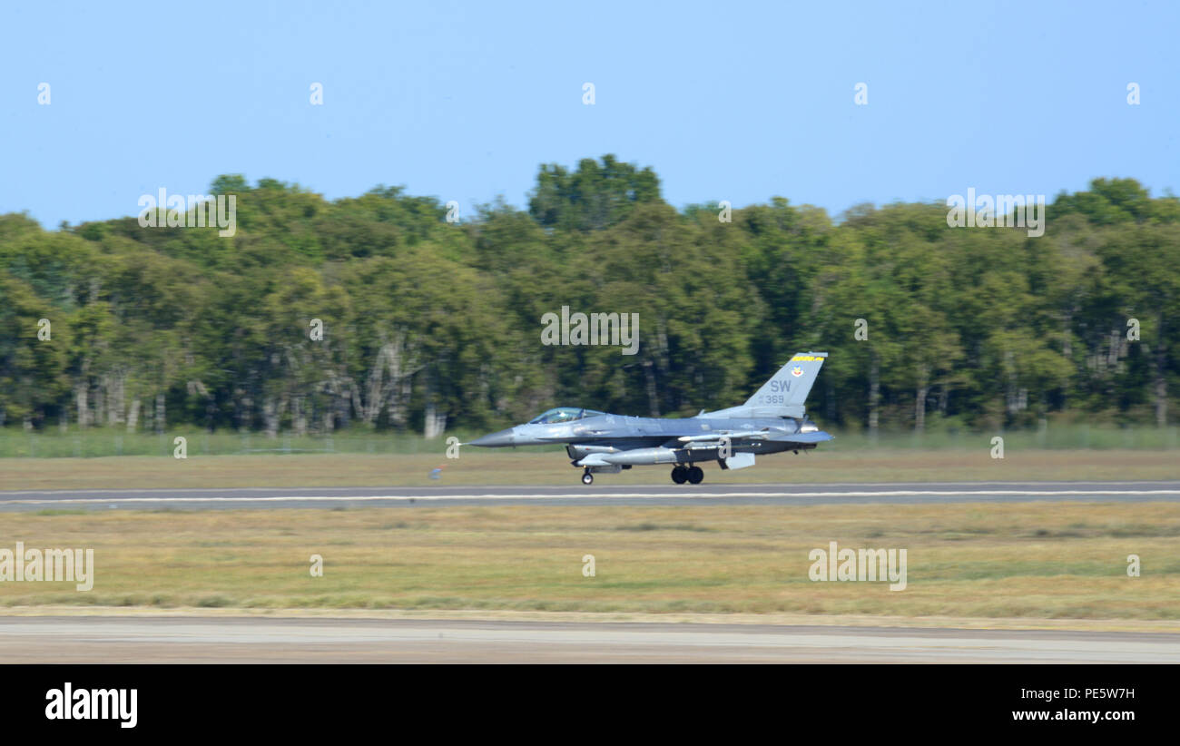 An F-16 Fighting Falcon lands on the flightline at Barksdale Air Force ...