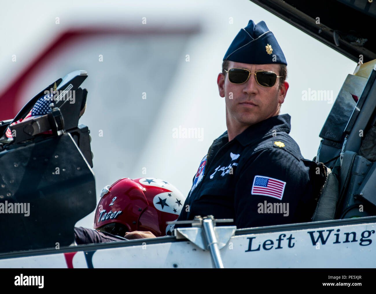 Lt col christopher hammond hi-res stock photography and images - Alamy
