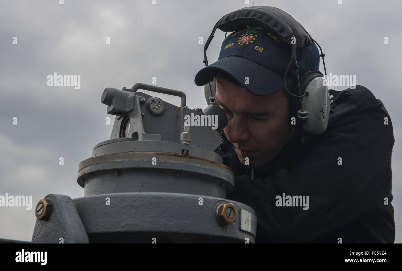 151004-N-OX430-041 FASLANE, Scotland (Oct. 4, 2015) Quartermaster ...