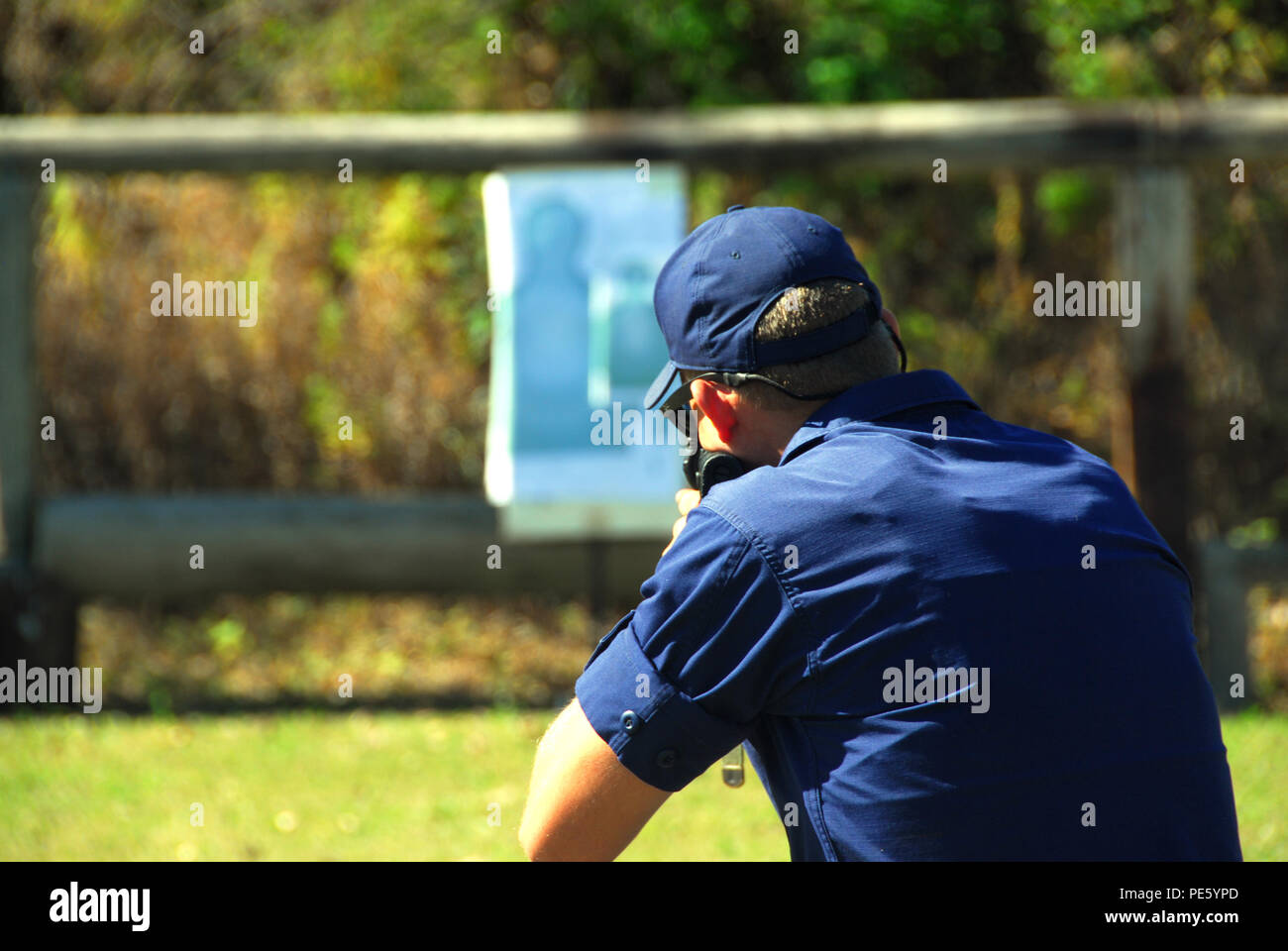 Axe handling hi-res stock photography and images - Alamy