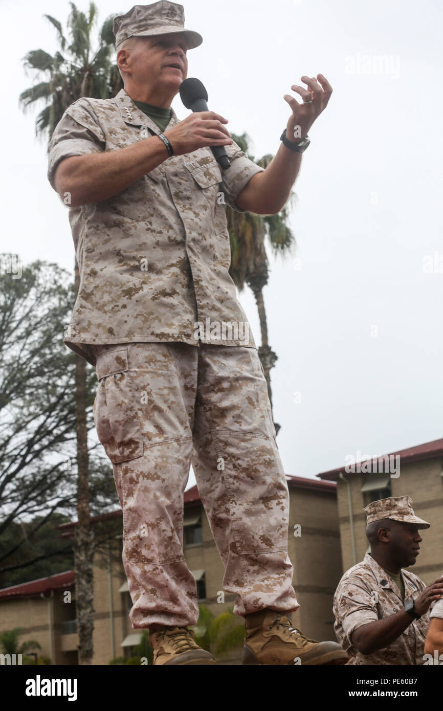 The 37th Commandant of the Marine Corps, Gen. Robert Neller, speaks to ...