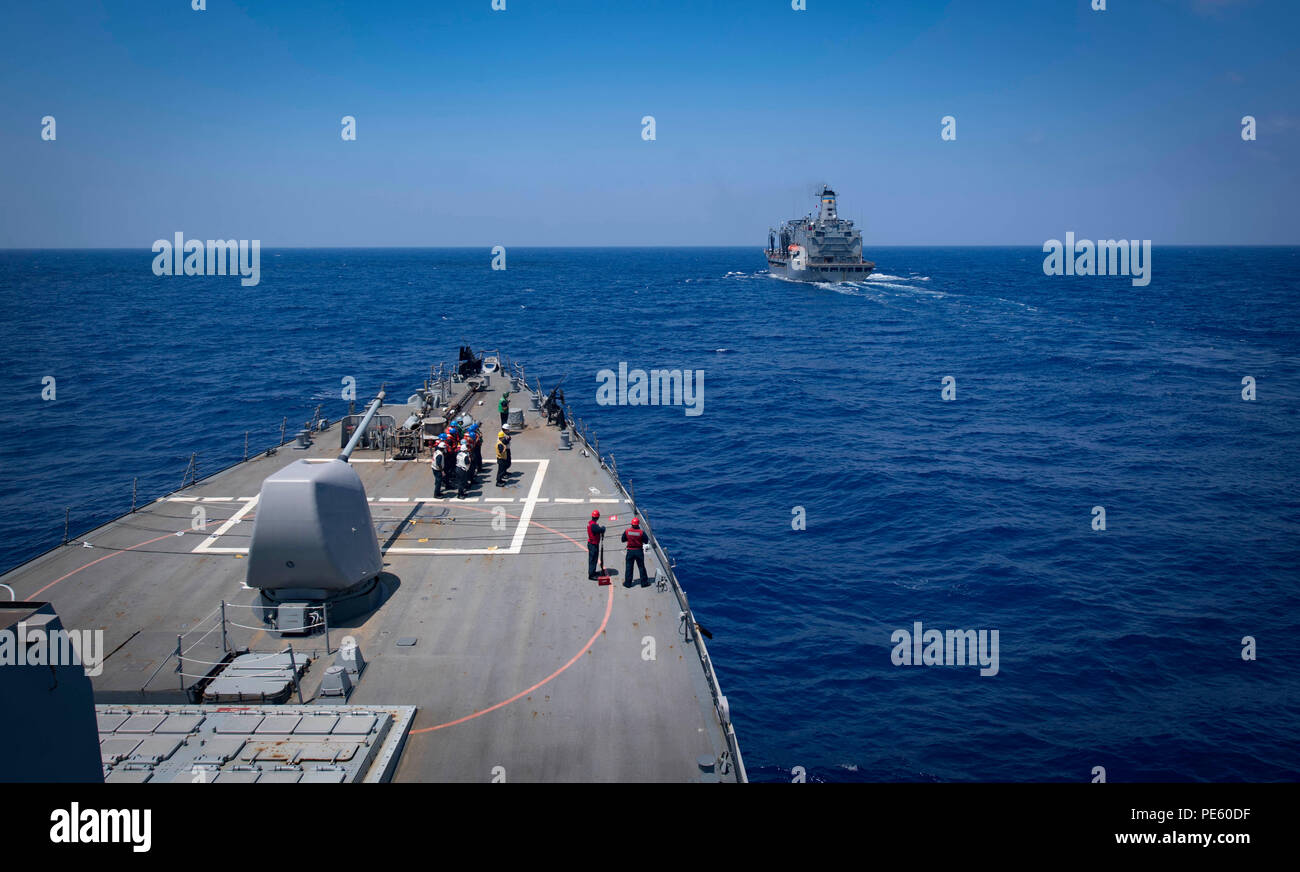 USS Carney Conducts Underway Replenishment Stock Photo - Alamy