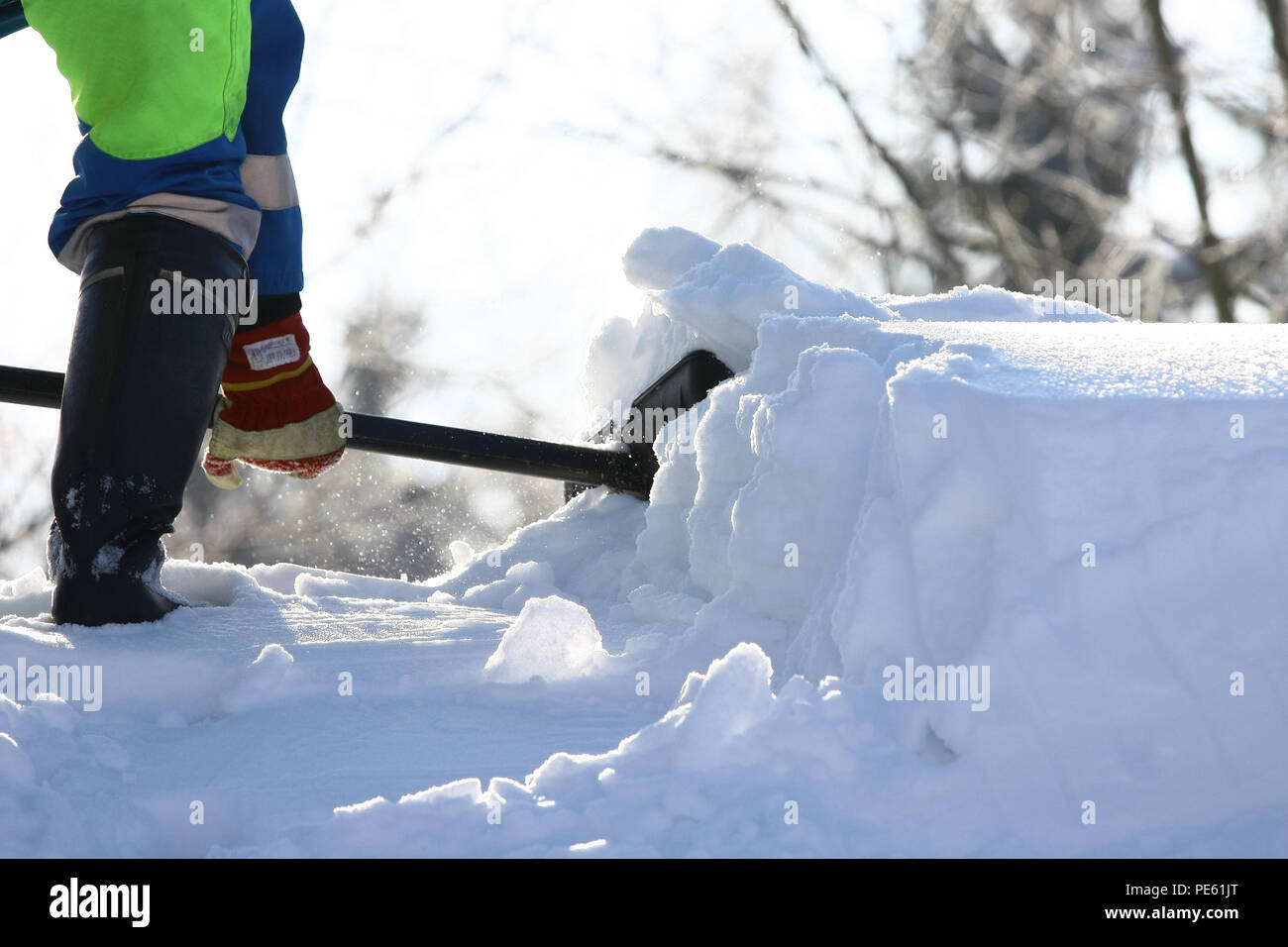 Snow and ice removal hi-res stock photography and images - Alamy