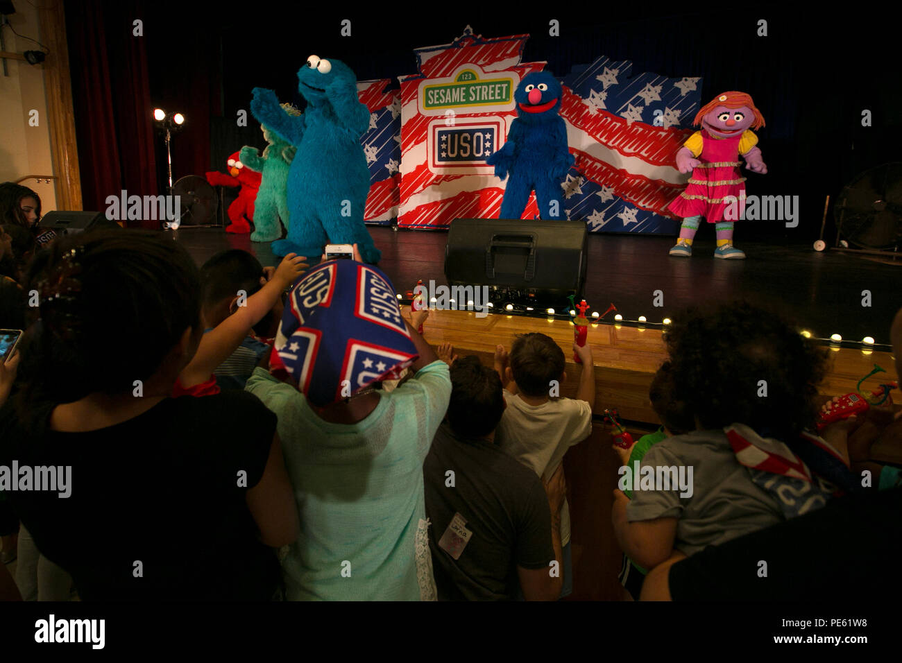 Sesame street live hi-res stock photography and images - Alamy