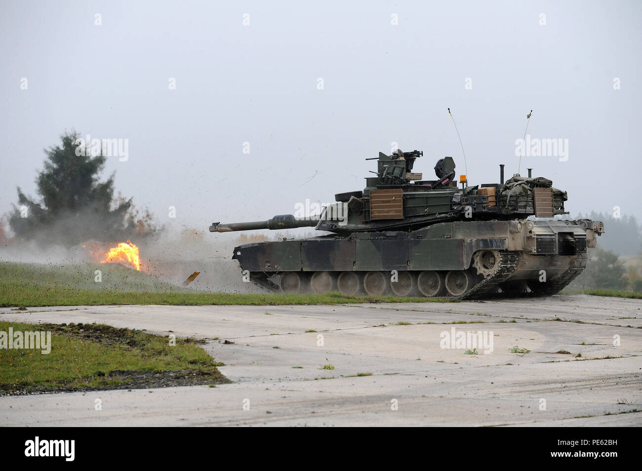 U.S. Soldiers, assigned to the 1st Battalion, 64th Armor Regiment, 1st ...