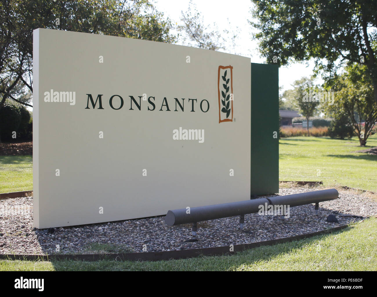 Daniel dreifuss logo hi-res stock photography and images - Alamy