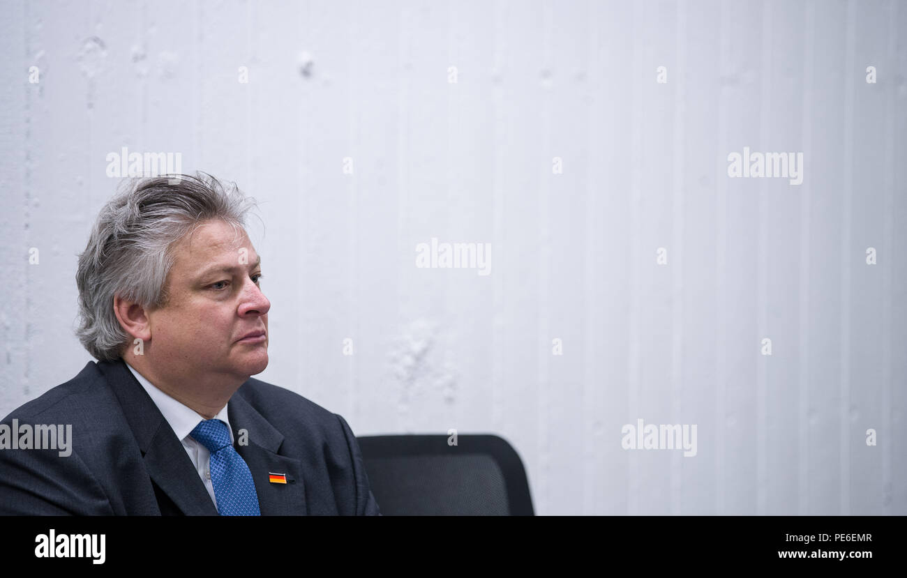 Impartiality hi-res stock photography and images - Alamy