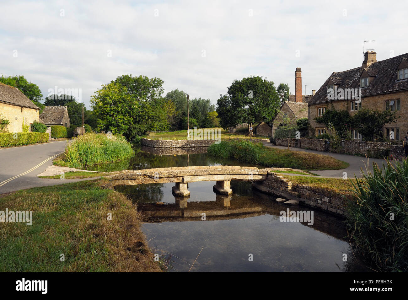 Bridge and Old Mill. Lower Slaughter, The Cotswolds Stock Photo - Alamy