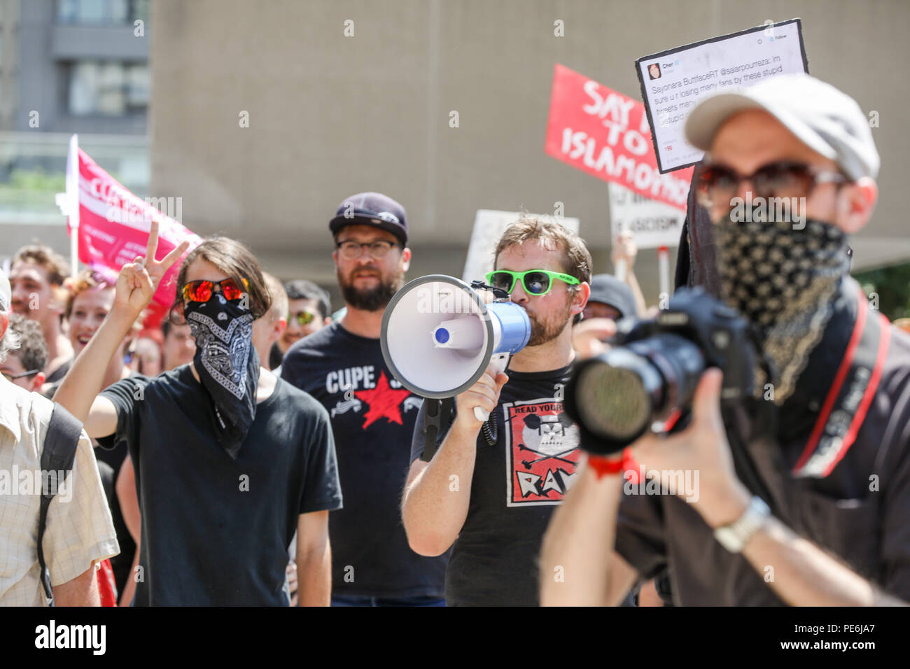 Love signs everywhere hi-res stock photography and images - Alamy