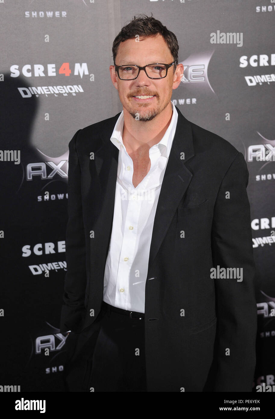 Scream movie matthew lillard hi-res stock photography and images - Alamy