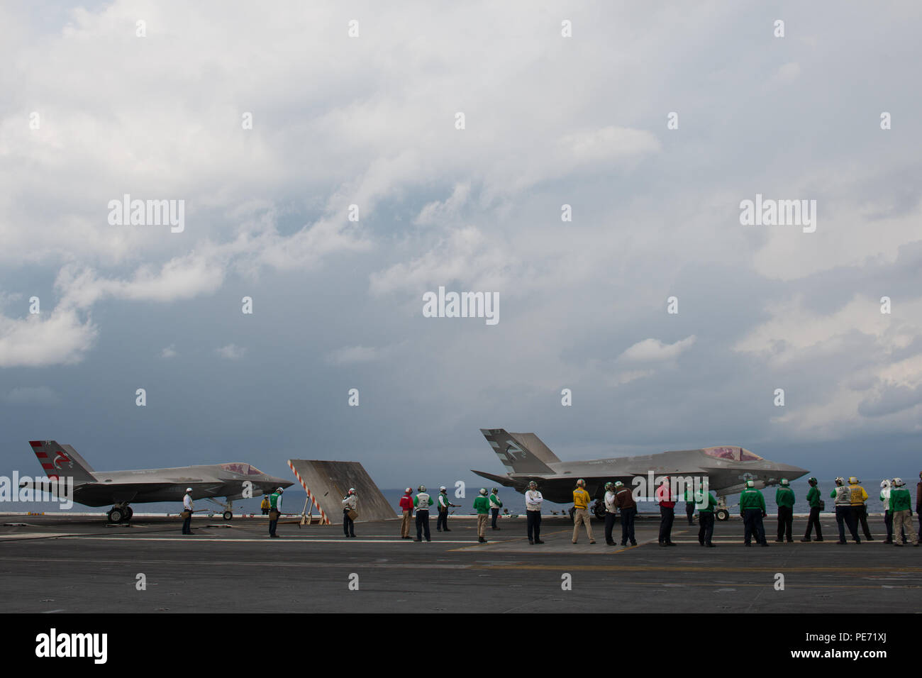 Second generation lightning hi-res stock photography and images - Alamy
