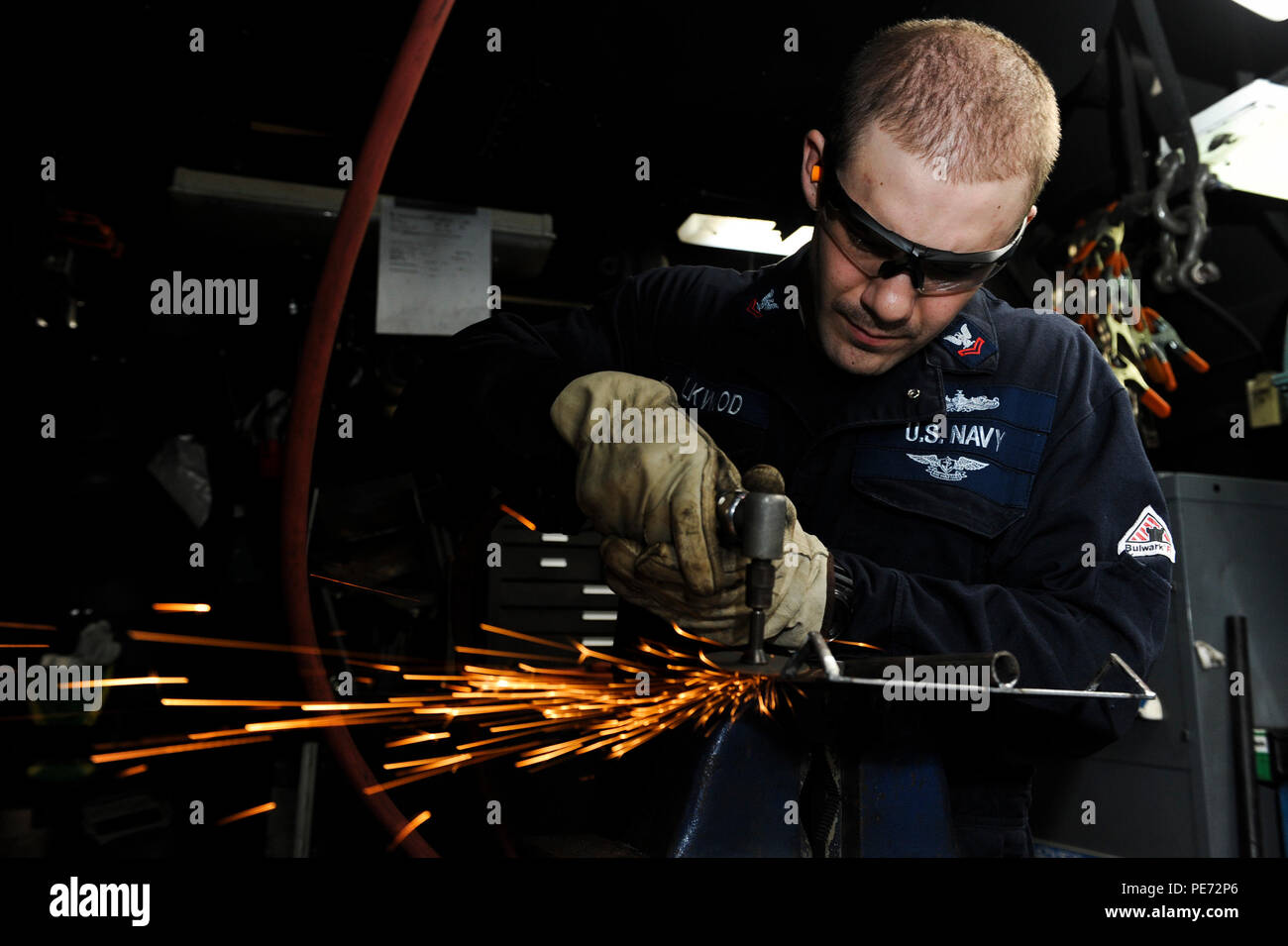Hull maintenance technician ht hi-res stock photography and images - Alamy
