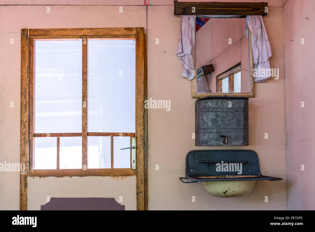 Concrete old water tank hi-res stock photography and images - Alamy