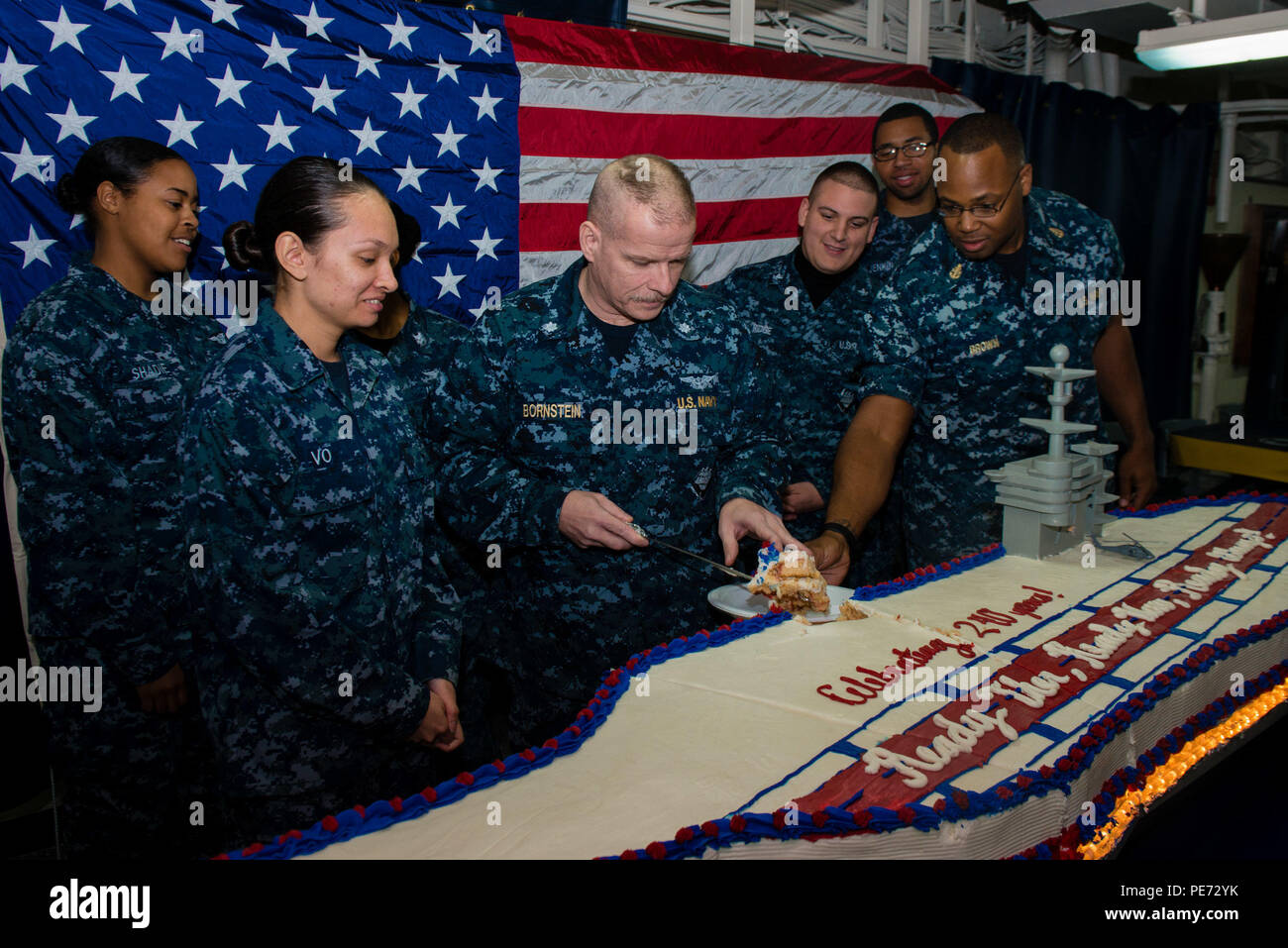 151013-N-DA737-031 BREMERTON, Wash. (Oct. 13, 2015) - Cmdr. Michael ...