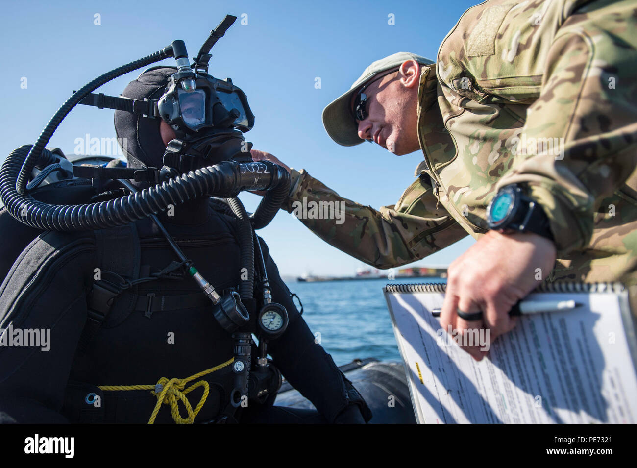 151008-N-CN059-155: Senior Chief Explosive Ordnance Disposal (EOD) Bill ...
