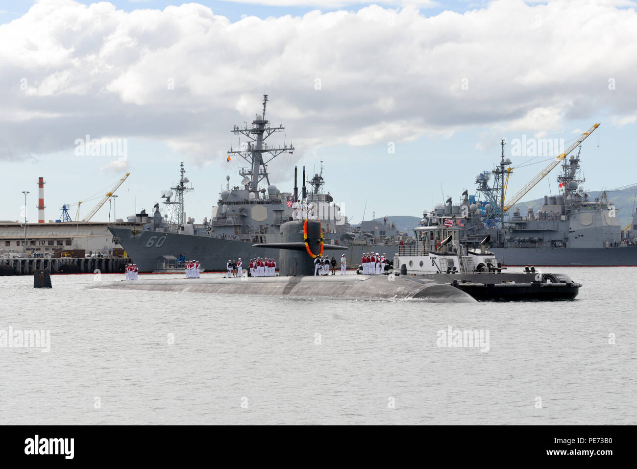 151016-N-EF781-104 PEARL HARBOR Hawaii (Oct. 16, 2015) The Los Angeles ...