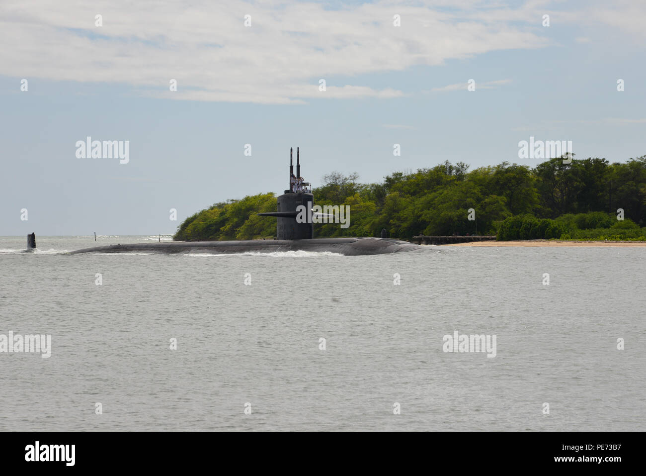 151016-N-EF781-022 PEARL HARBOR Hawaii (Oct. 16, 2015) The Los Angeles ...