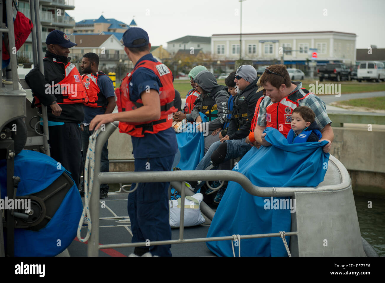 Members of the Wounded Warriors Project and their family prepare to get ...