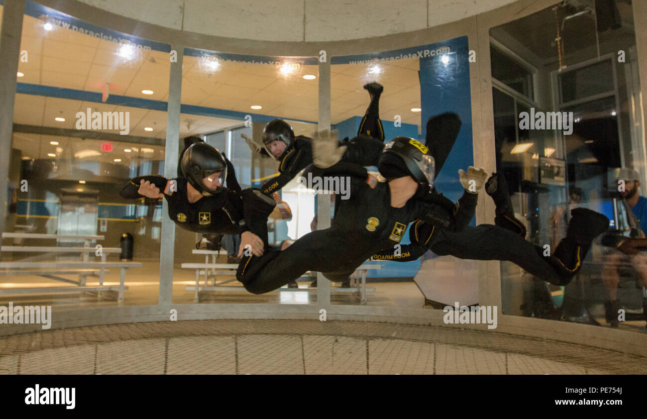 Indoor skydive hi-res stock photography and images - Alamy