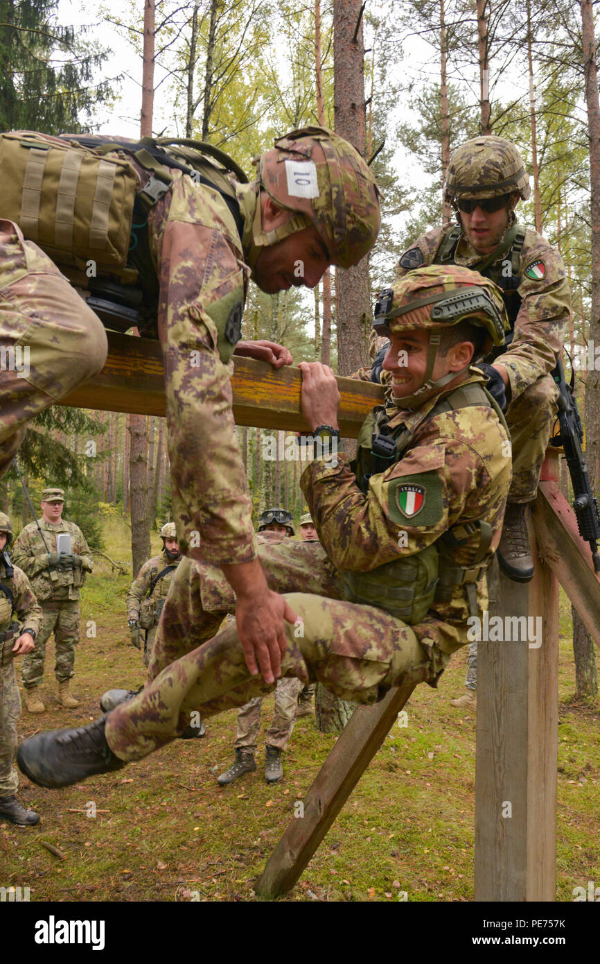 Italian soldiers climbing hi-res stock photography and images - Alamy