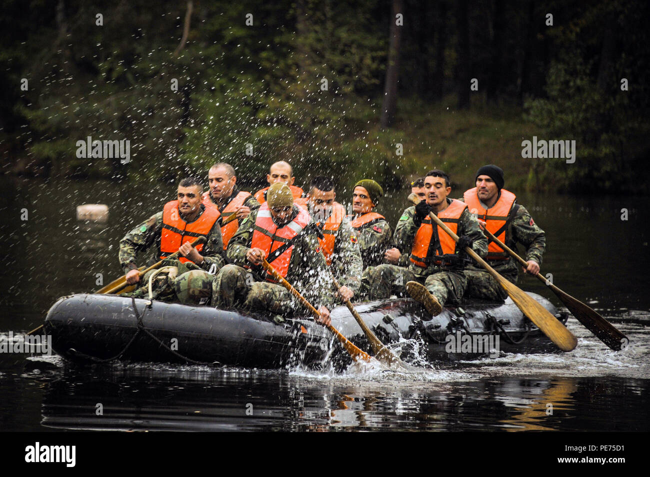 Hmmwv Pull High Resolution Stock Photography and Images - Alamy