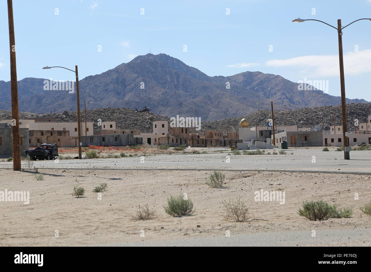 U.S. Soldiers assigned to the 2nd Battalion, 8th Infantry Regiment, 1st ...