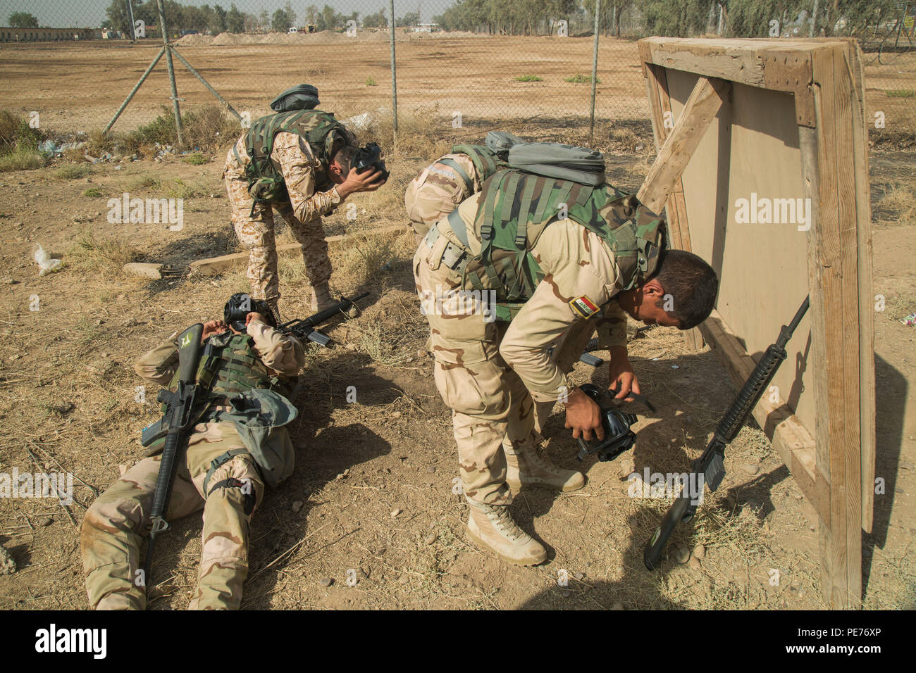 Isis soldiers masks hi-res stock photography and images - Alamy